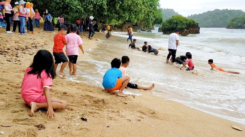 2024 - Pantai Kondang Merak Malang : Lokasi, Harga Tiket, Jam Buka ...