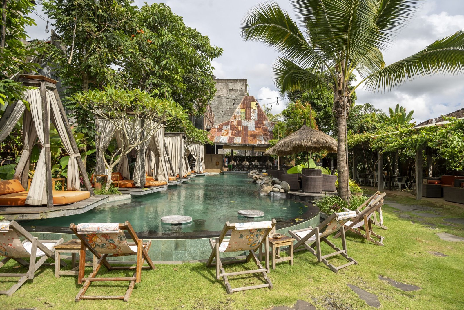 Folk Pool & Gardens Bali : Lokasi, Harga Tiket, Jam Buka, Daya Tarik ...